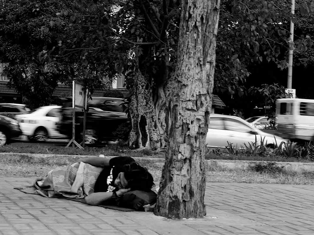 8 Things You Can Do to Help The Homeless